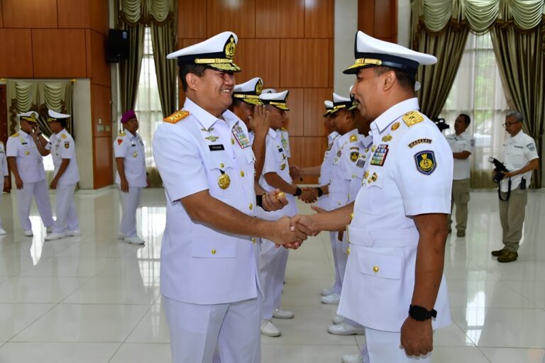 Komandan Seskoal Resmi Berganti, Begini Pesan Kepala Staf TNI AL ...